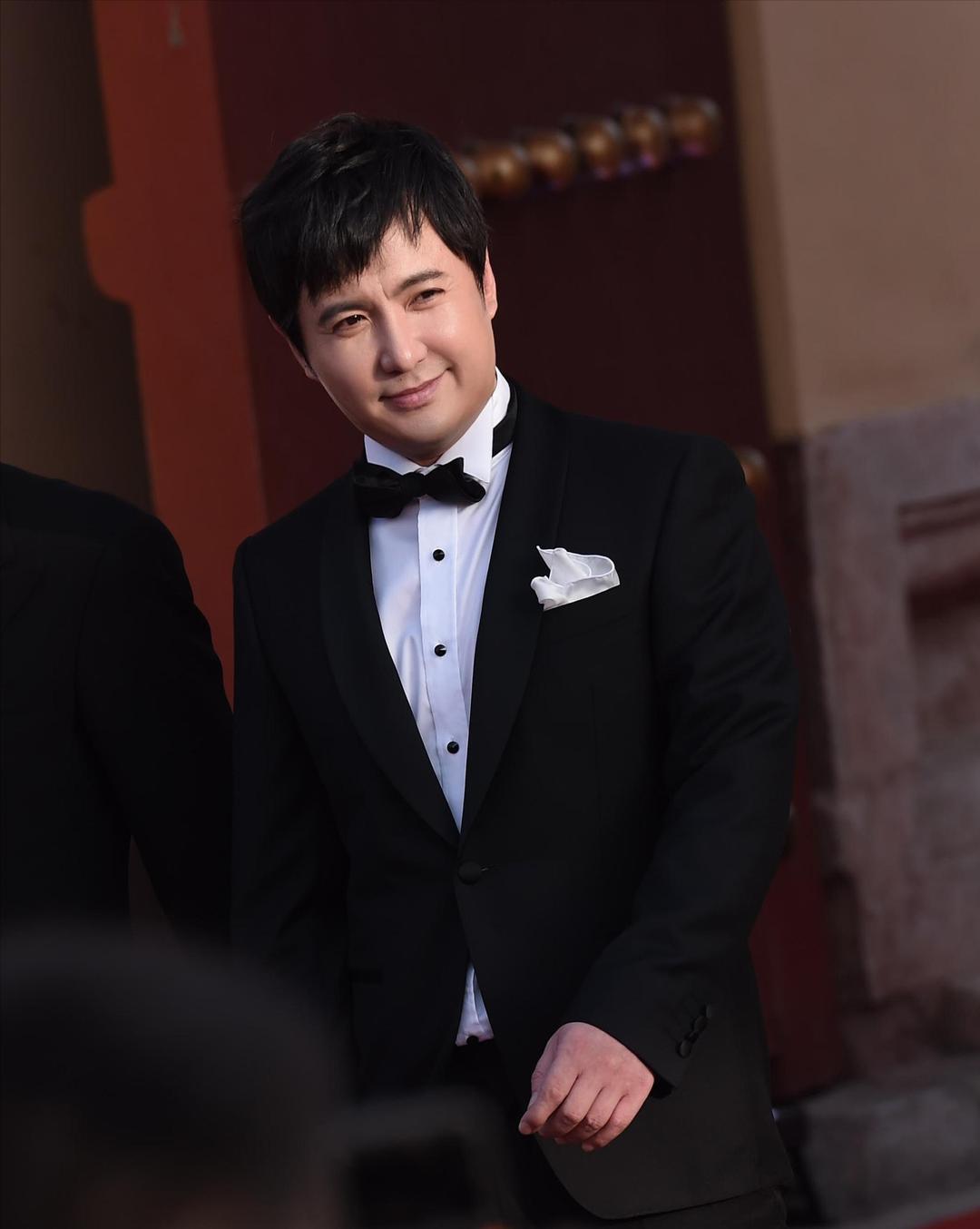 44-year-old Shen Teng fell ill and went abroad to seek medical ...