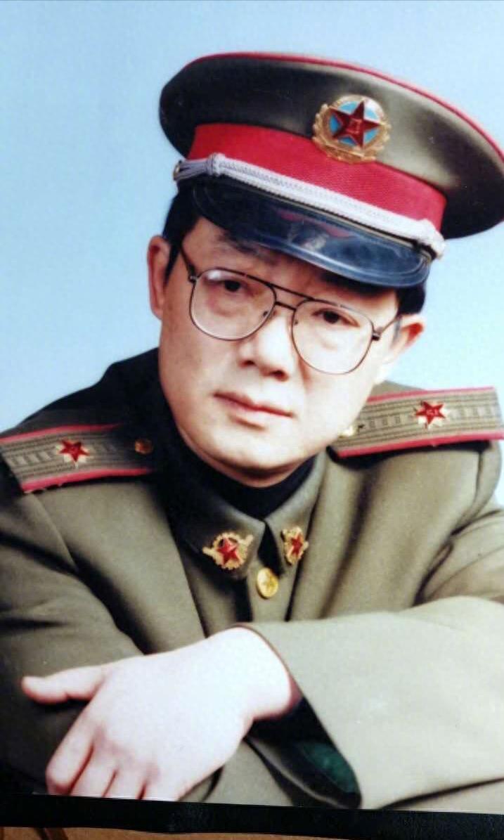 Nine years after Che Xiao and wealthy businessman Li Zhaohui divorced ...