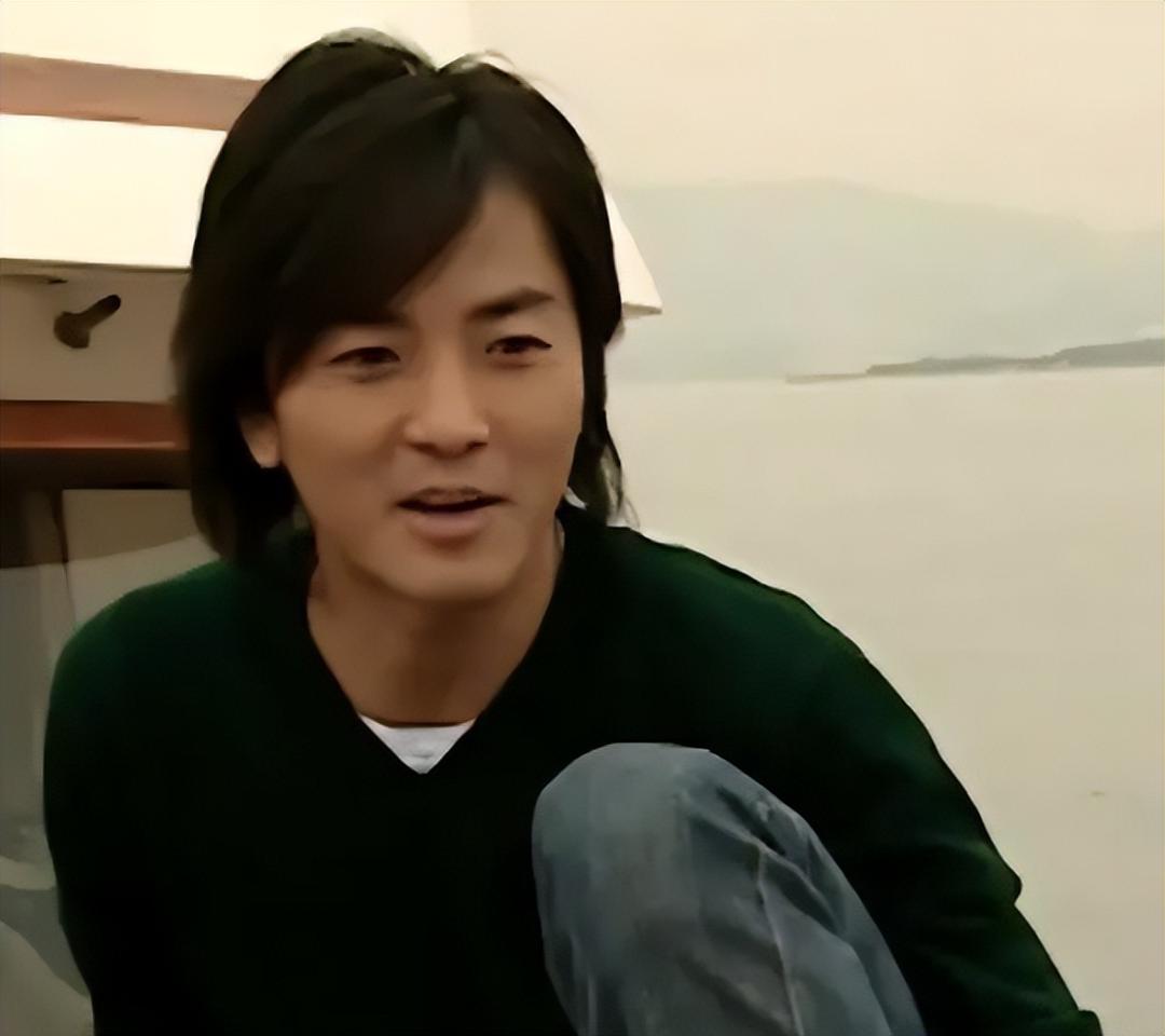 Ekin Cheng and his wife went to the supermarket in Japan and were in a ...