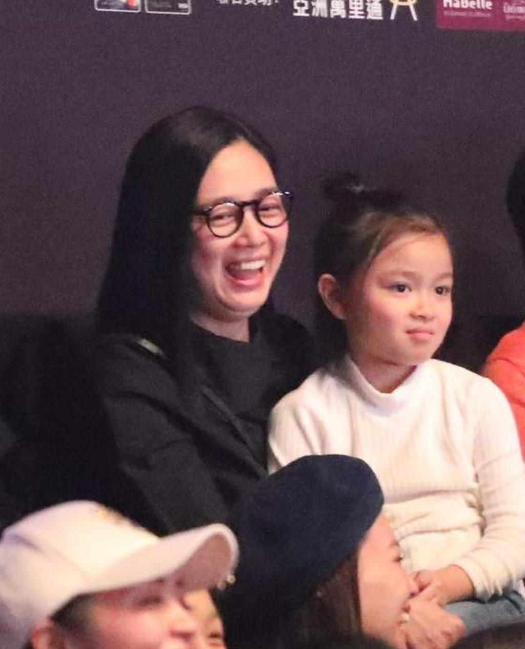 Andy Lau's 11-year-old daughter appears for the first time in 5 years ...