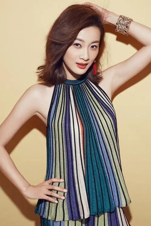 Xu Fanxi: No marriage, no children, her boyfriend spends 500 million to ...