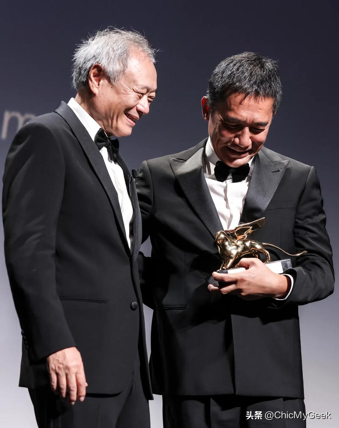 Tony Leung Chiu-wai won the Lifetime Achievement Award at the Venice Film Festival, crying and ...