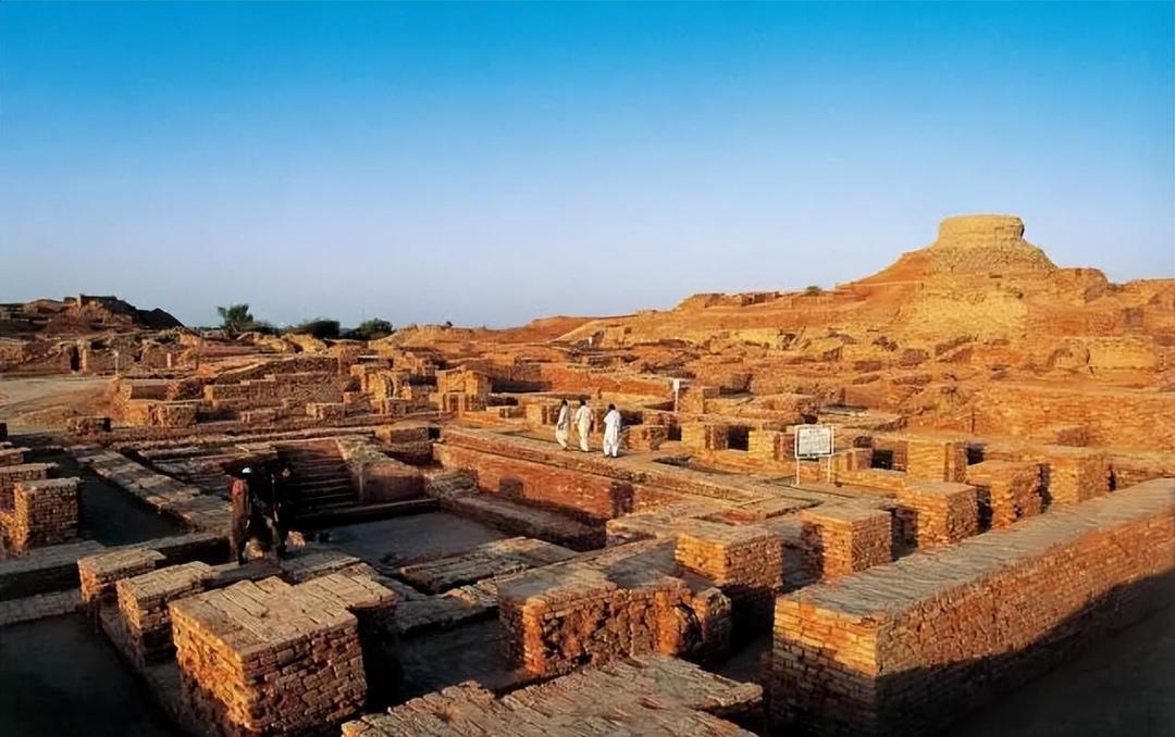 Did nuclear weapons really exist in ancient India, or did nuclear ...