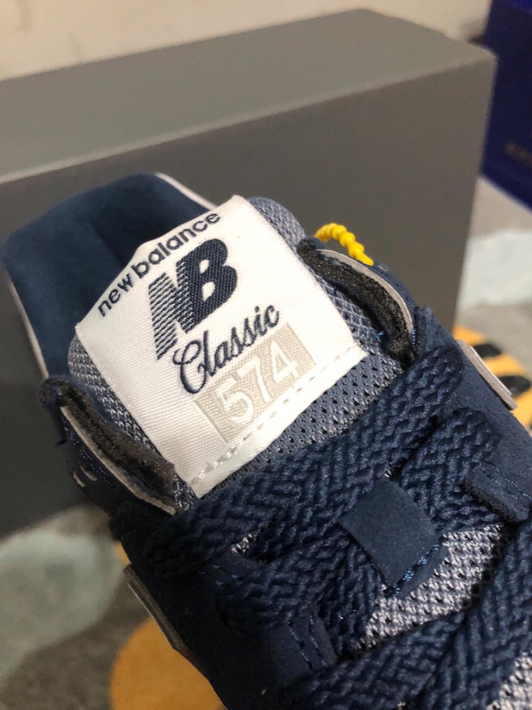 An essential pair of NB jogging shoes in winter - iMedia