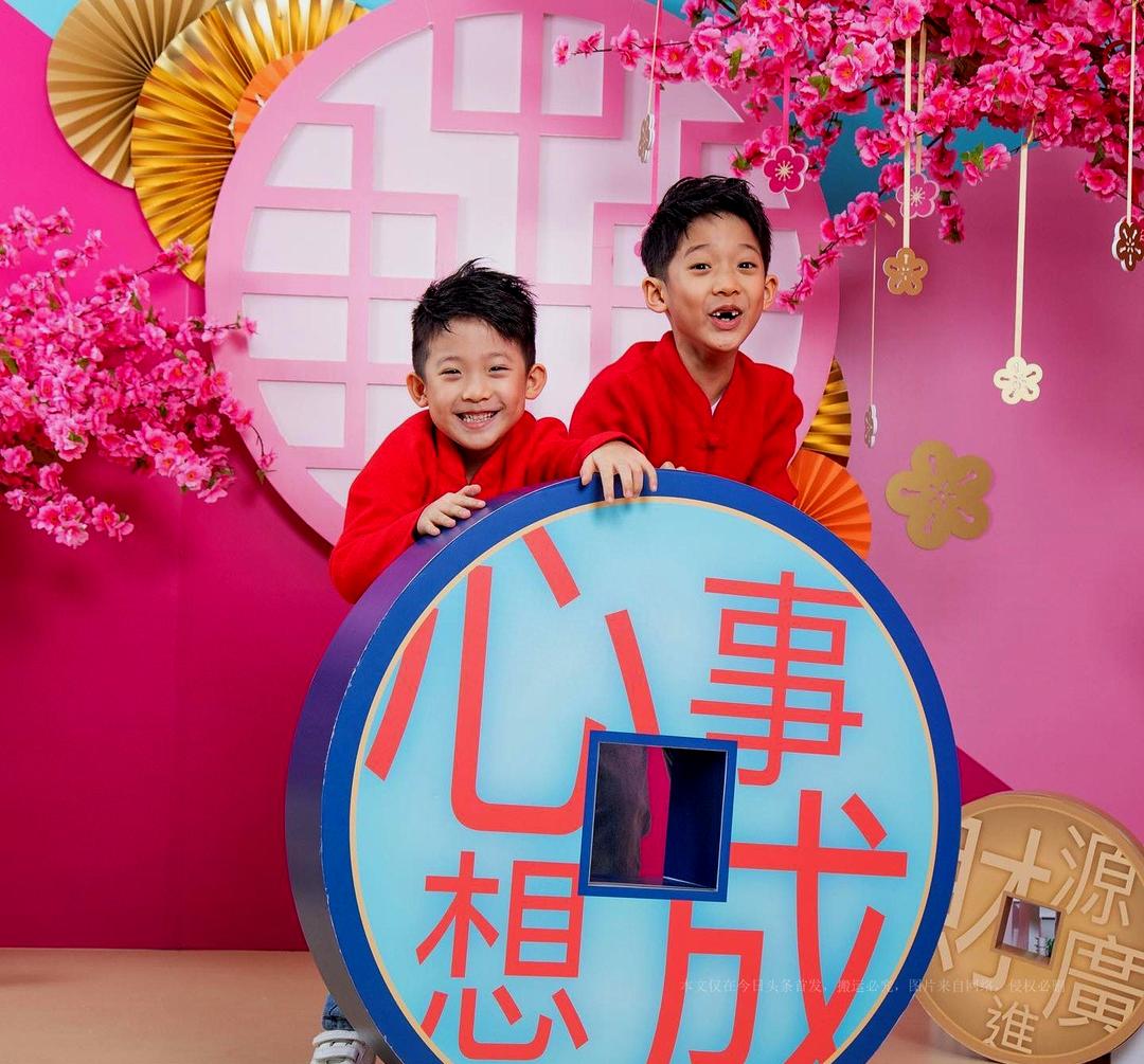 10 Hong Kong sisters share their family portraits Aimee Chen and 3 ...