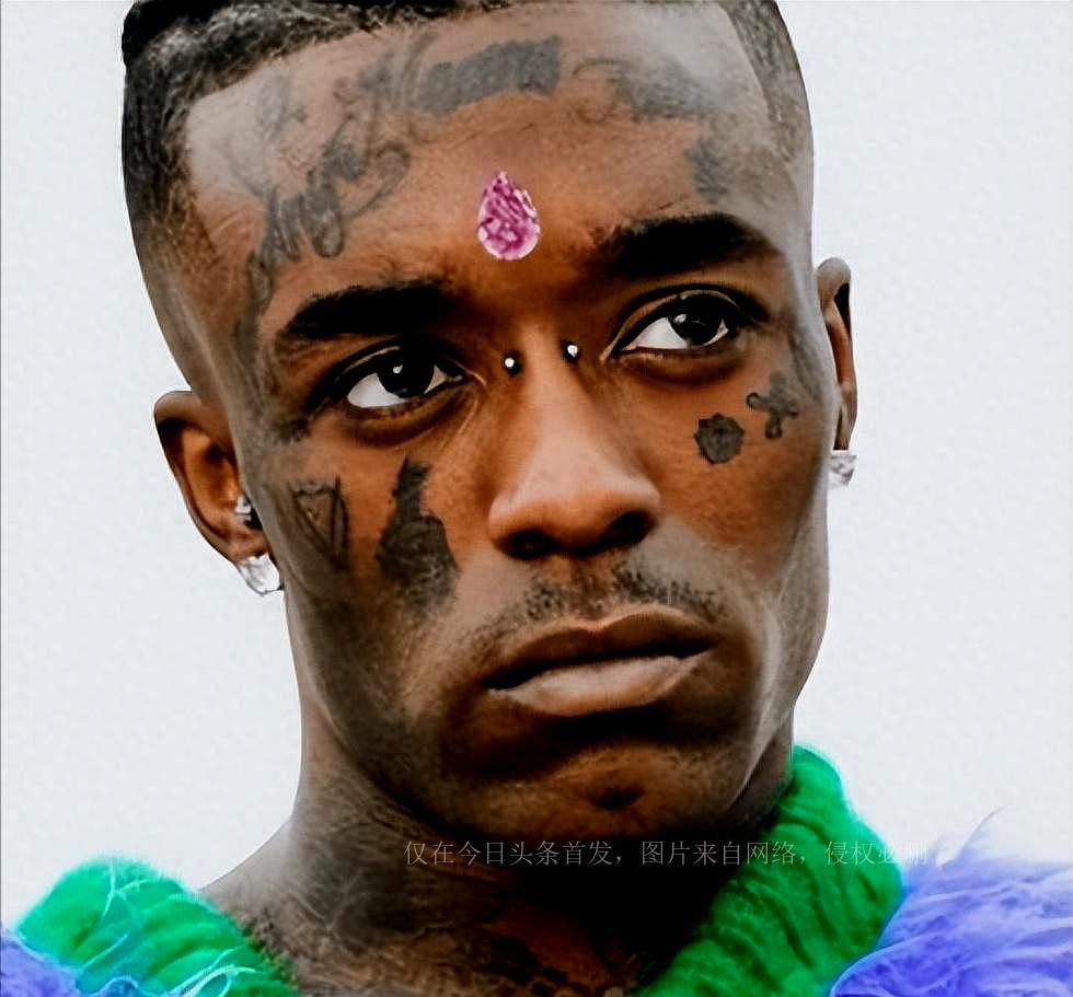 How crazy is it that after having diamonds on his forehead, another ...