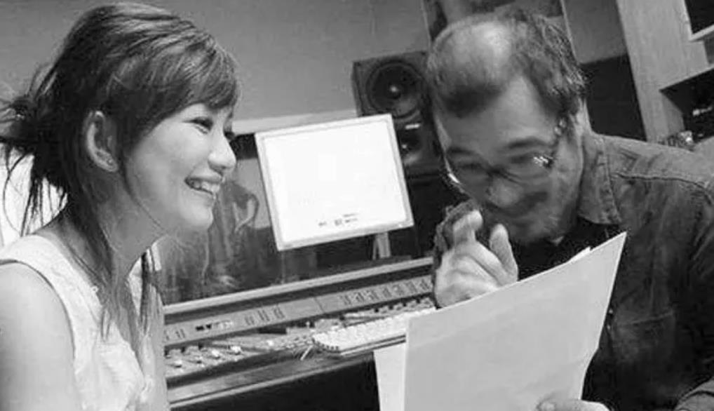 Fish Leong's famous songs are all broken and out of tune, and the love ...