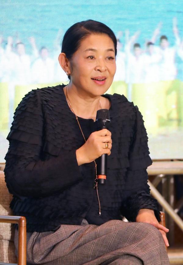 63-year-old Ni Ping returned to the screen, her body and appearance ...