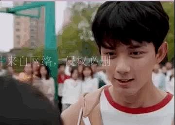 No wonder the TV series only filmed the upper body on stilts and ...