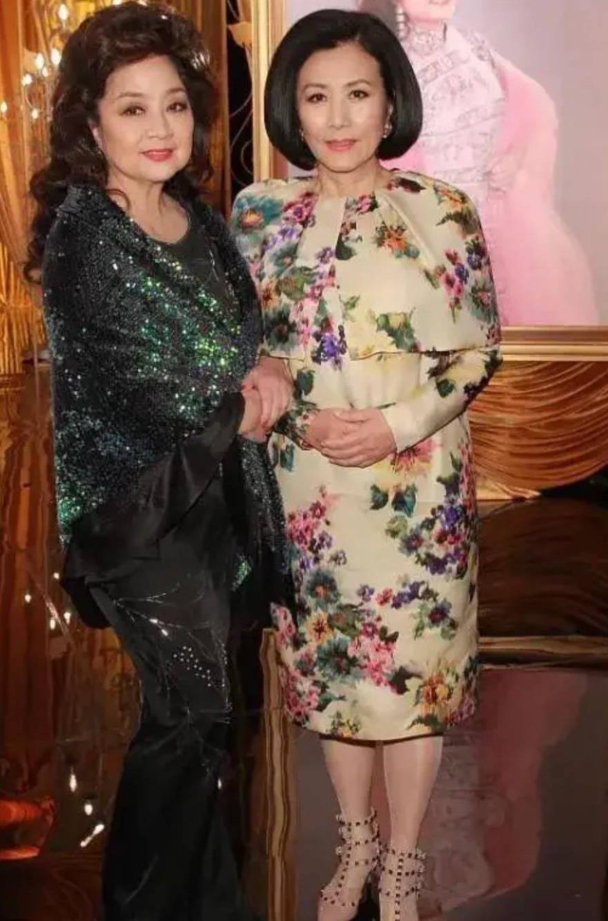 74-year-old Xu Xiaofeng and 75-year-old Wang Mingquan are in the same ...