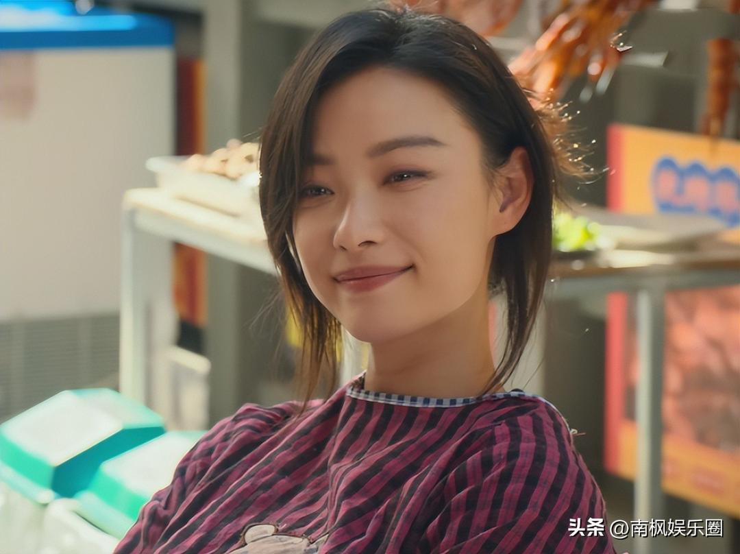 The premiere of "Jade Gate" was a huge hit. It avoided Ni Ni, but I was ...