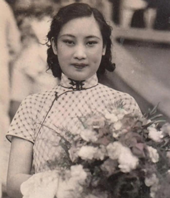 When Li Zongren was on his deathbed in 1969, he saw his wife, who was ...