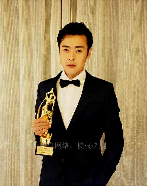Actor Zhang Tong: Zhang Guangbei is his other father. The story behind ...