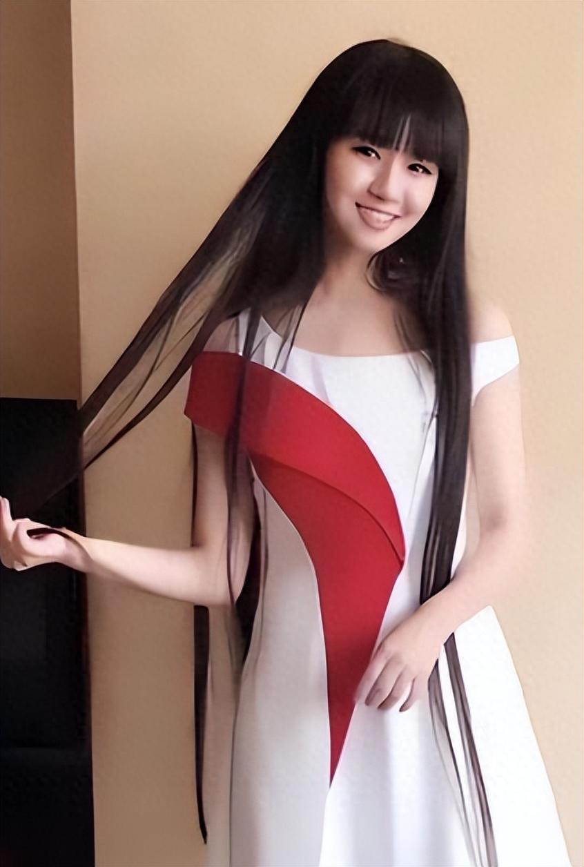 There is a kind of "plastic surgery" called Xiao Caiqi who grew up. She ...