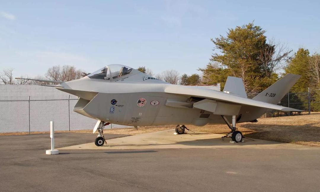 Revealing the root cause of the final failure of the US Boeing X-32 is ...