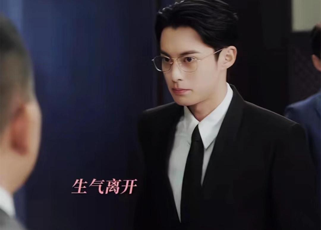 "Based on Love" Zheng Shuyi and Shi Yan broke up. Shi Yan did four ...