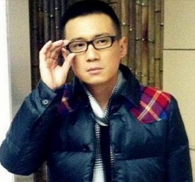 Xu Honghao: He is 10 years older than his wife. He is led by his wife ...