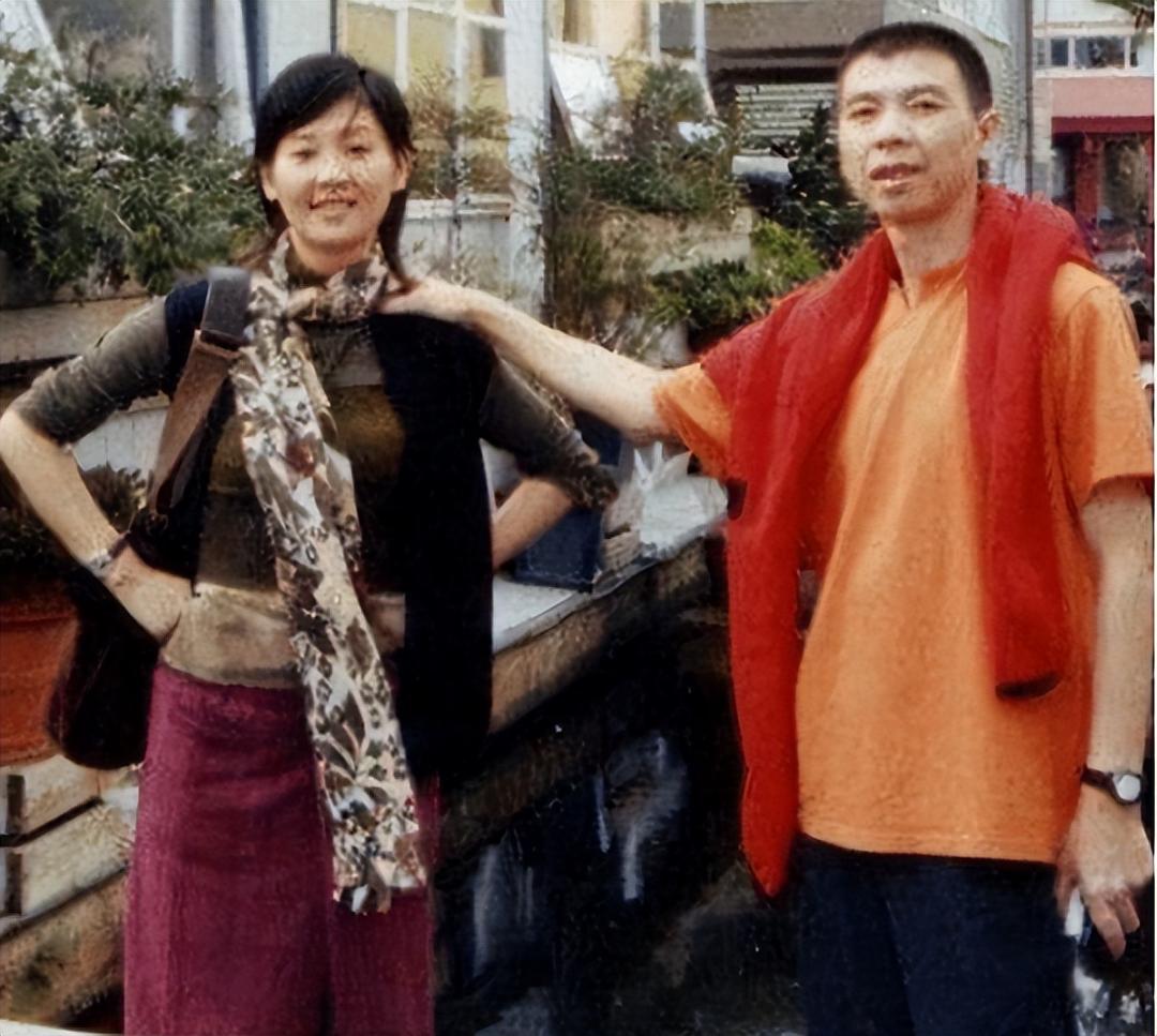 Both are the same flesh and blood of Feng Xiaogang, but the daughters ...