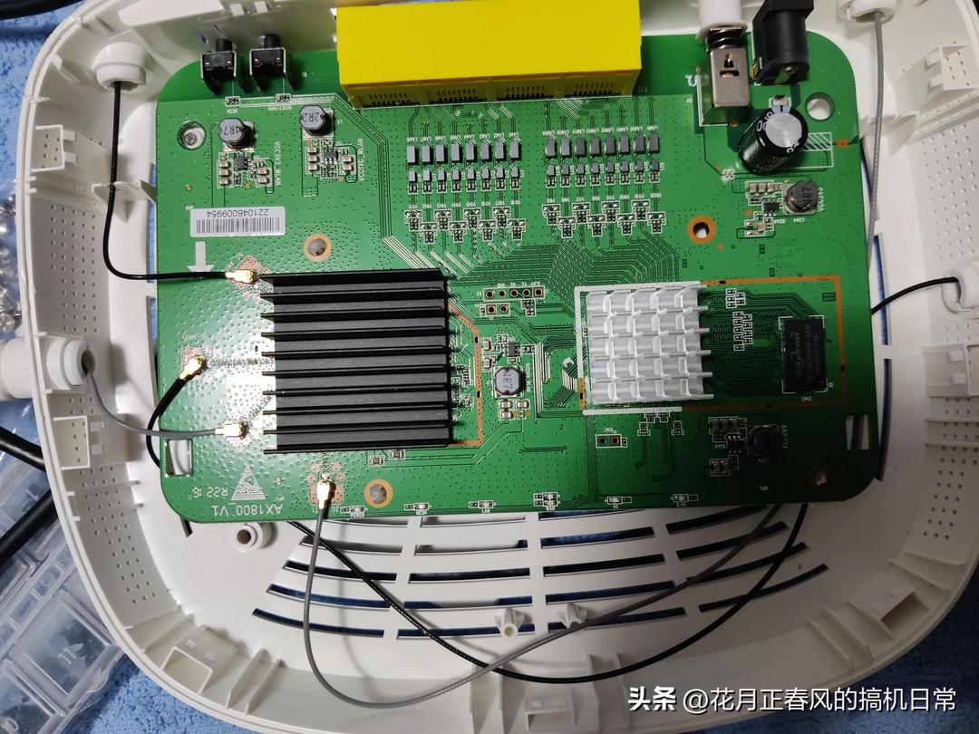 ZN-M4 router disassembly (perhaps the first on the entire network) - iMedia