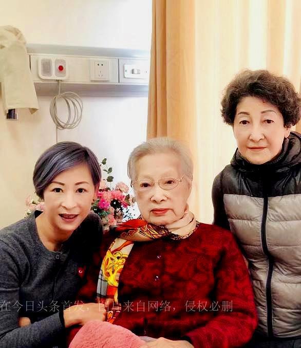 99-year-old Qin Yi and 81-year-old daughter Jin Feiheng: They rarely ...