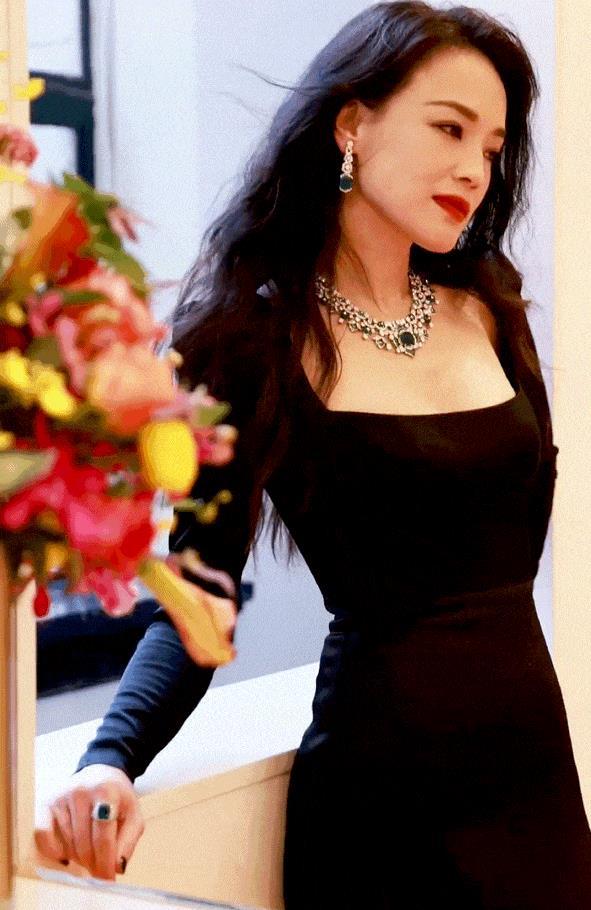 "Shu Qi and Xu Qing's good figure is enviable, but you completely ...