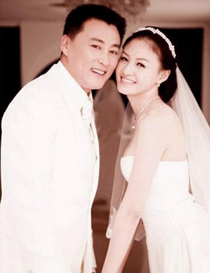 Famous actor Liu Xiaofeng: What did he go through when he married a 16-year-old petite wife and ...