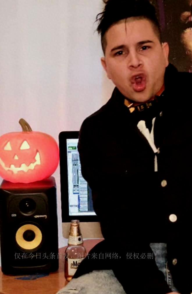 How crazy is it that after having diamonds on his forehead, another ...