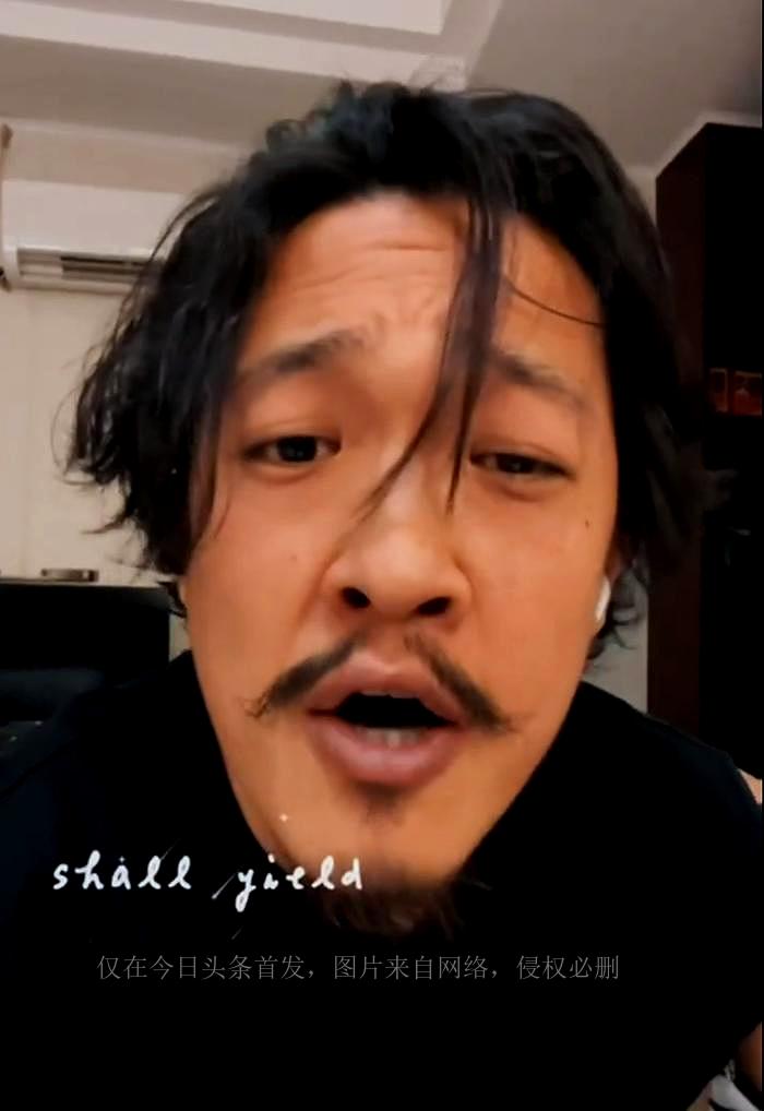 Lu Liping's 34-year-old son appeared extremely thin and rarely ...