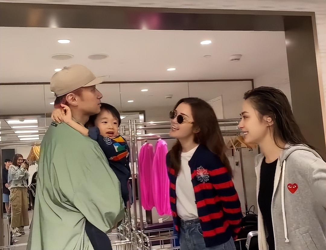 Gillian and Ah Sa wore no makeup, and were praised by Leo Ku's son for ...