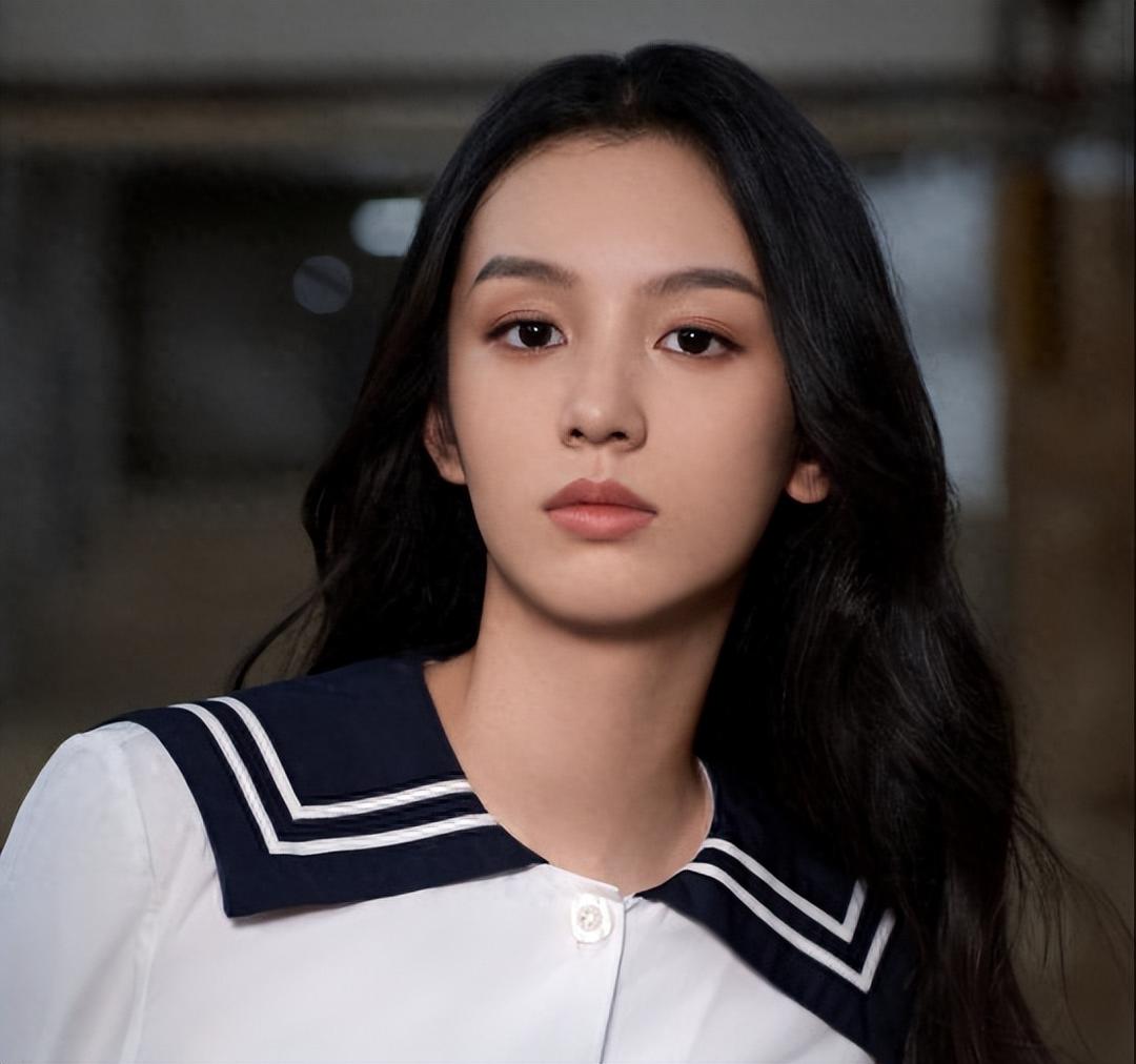 Li Qin: My pictures are beautiful, Zhang Jiani: My pictures are also beautiful, Sun Yining: I am ...