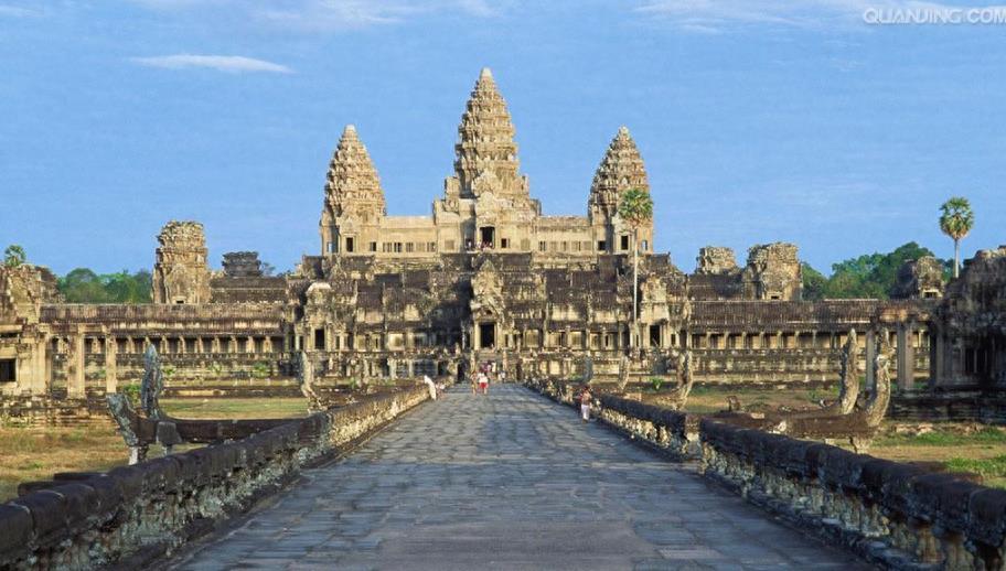 Looking at the architecture and religion of the Khmer Empire, what is ...