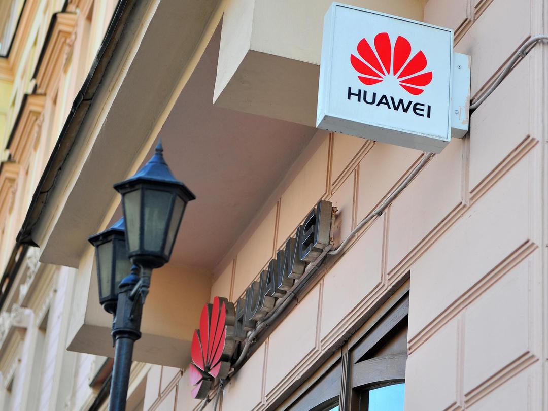 Huawei fights back, the U.S. siege breaks, and the White House changes ...