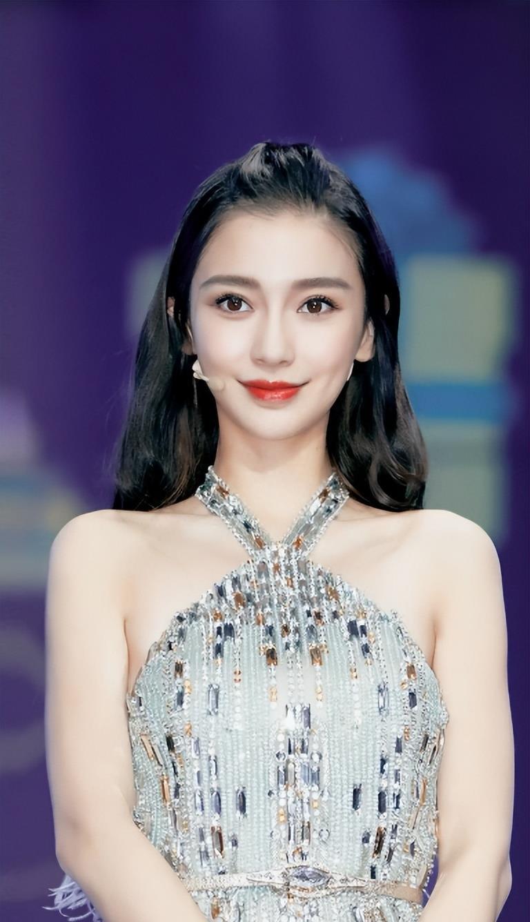 I can't hide it anymore! Yang Ying publicly showed her love, sweetly ...