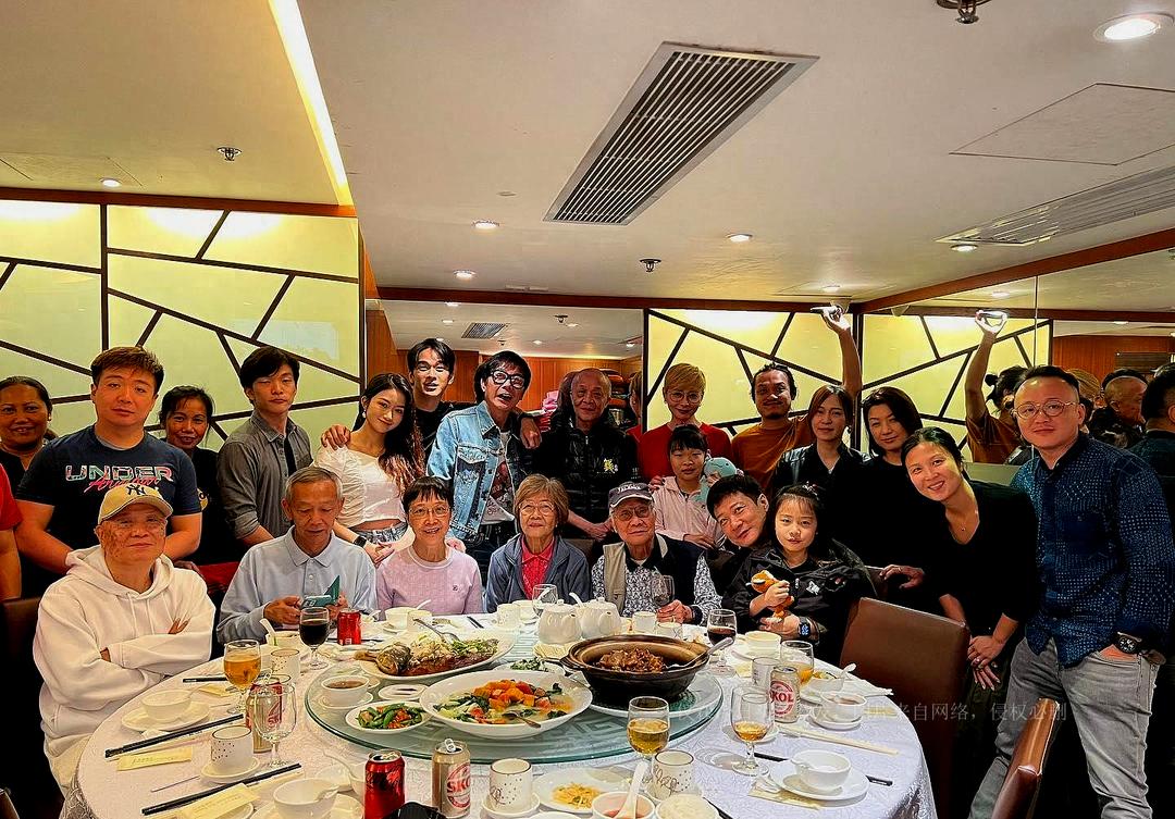 Qian Xiaohao and Qian Jiale celebrated the birthday of his parents. The ...