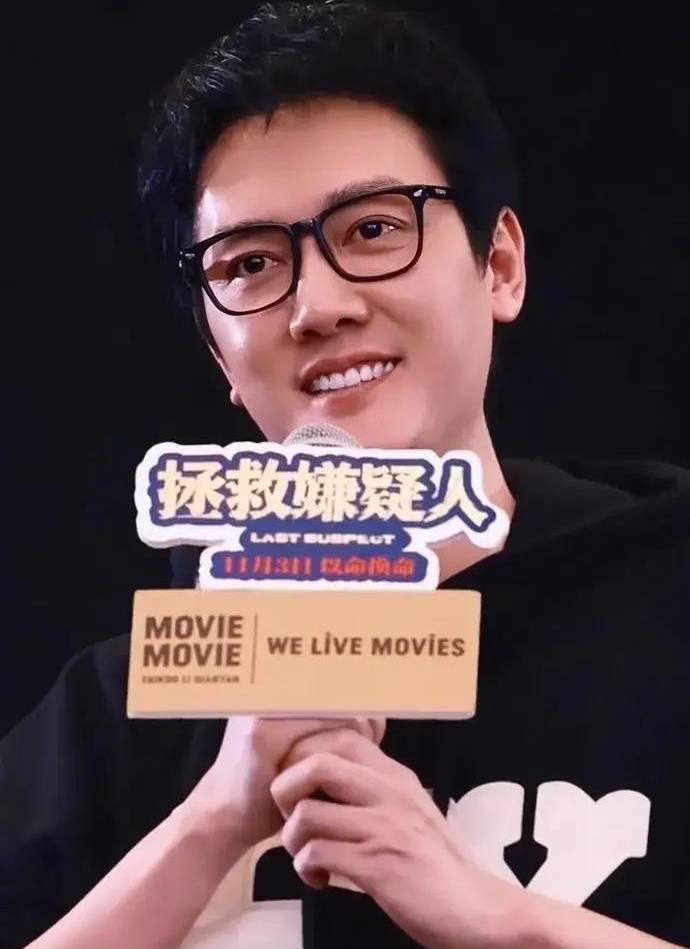 45-year-old Feng Shaofeng recently appeared at a road show in Shanghai ...