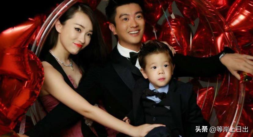 Huo Siyan and his wife met with Li Xiaolu for a party. The two sisters ...