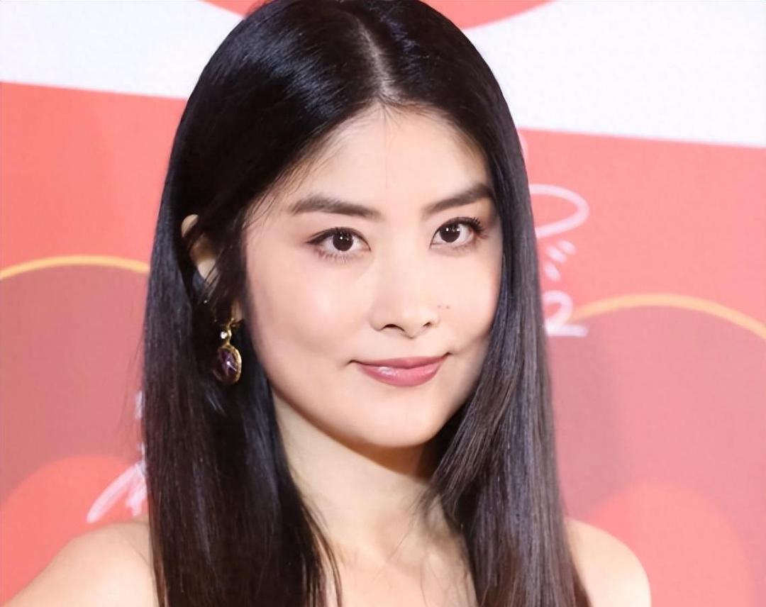 Set the stage on fire! Kelly Chen's legend of immortality! - iMedia