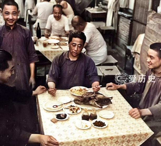Color photos of old Beijing restaurants during the Republic of China ...