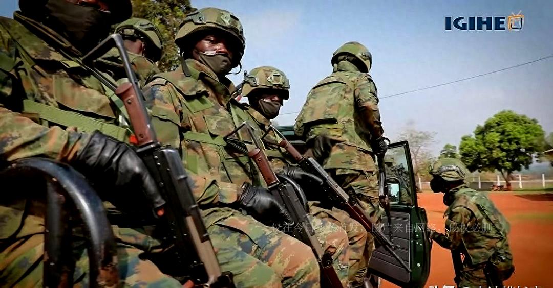 They are all equipped with Type 81 rifles and also use Type 03 grenades ...