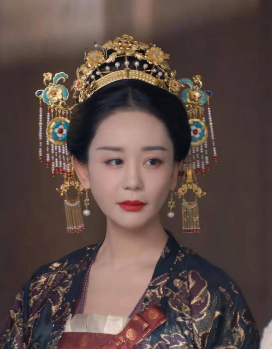 The new version of Ziwei has started to play the role of the Queen ...