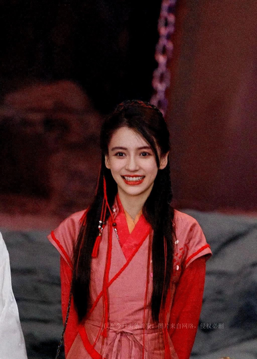 Yang Ying, Zhang Yuqi and Ouyang Nana both wear ancient costumes to ...