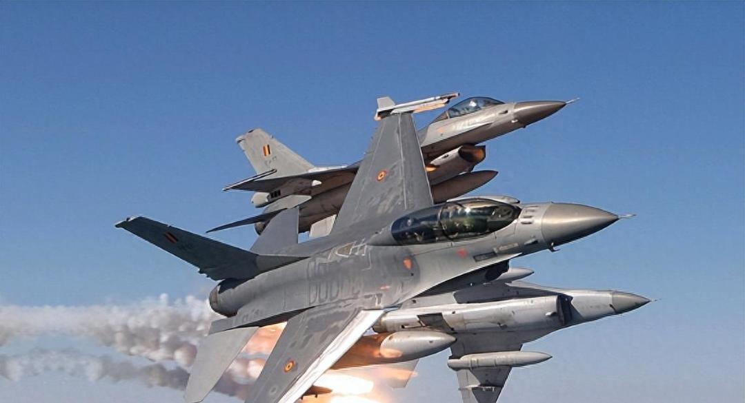 The 6 fastest fighter jets in the world, the first place is as fast as ...