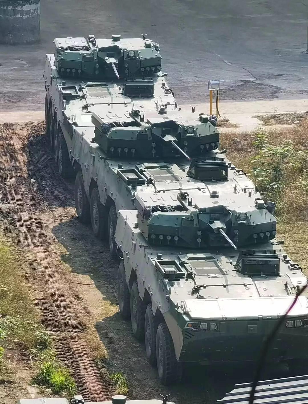 The future war beast rises! The unmanned turret armored vehicle makes a ...