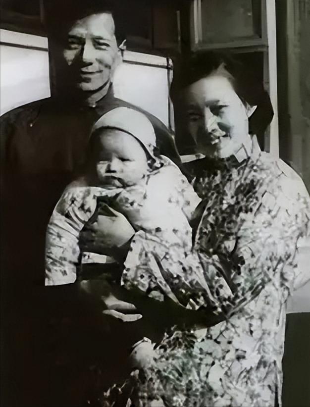 I can't hide it anymore! The astonishing background of "Real Gege in ...