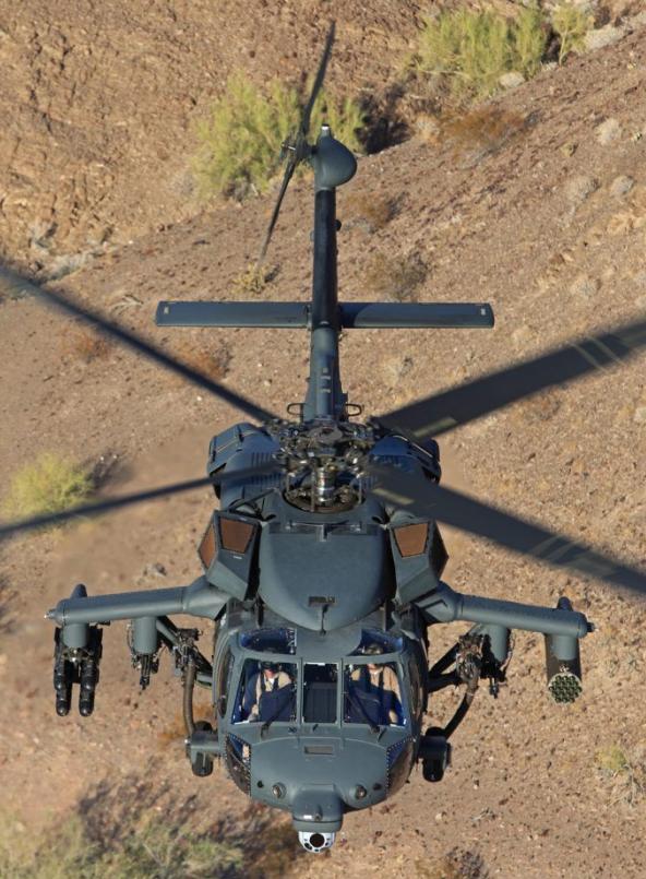 Heavy firepower version of "Black Hawk", MH-60L DAP special operations ...