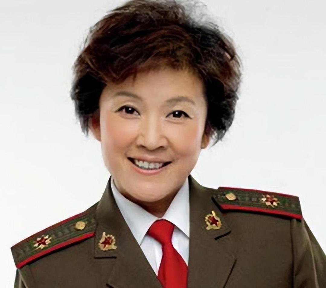 She is a famous national first-class actress who enjoys "military-level ...