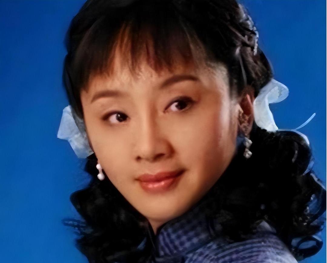 Tang Jing: Life after no longer married, story with her son - iMedia