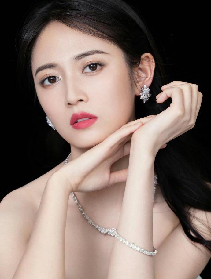 Chen Yuqi: So beautiful that people dare not look directly at her! - iMedia