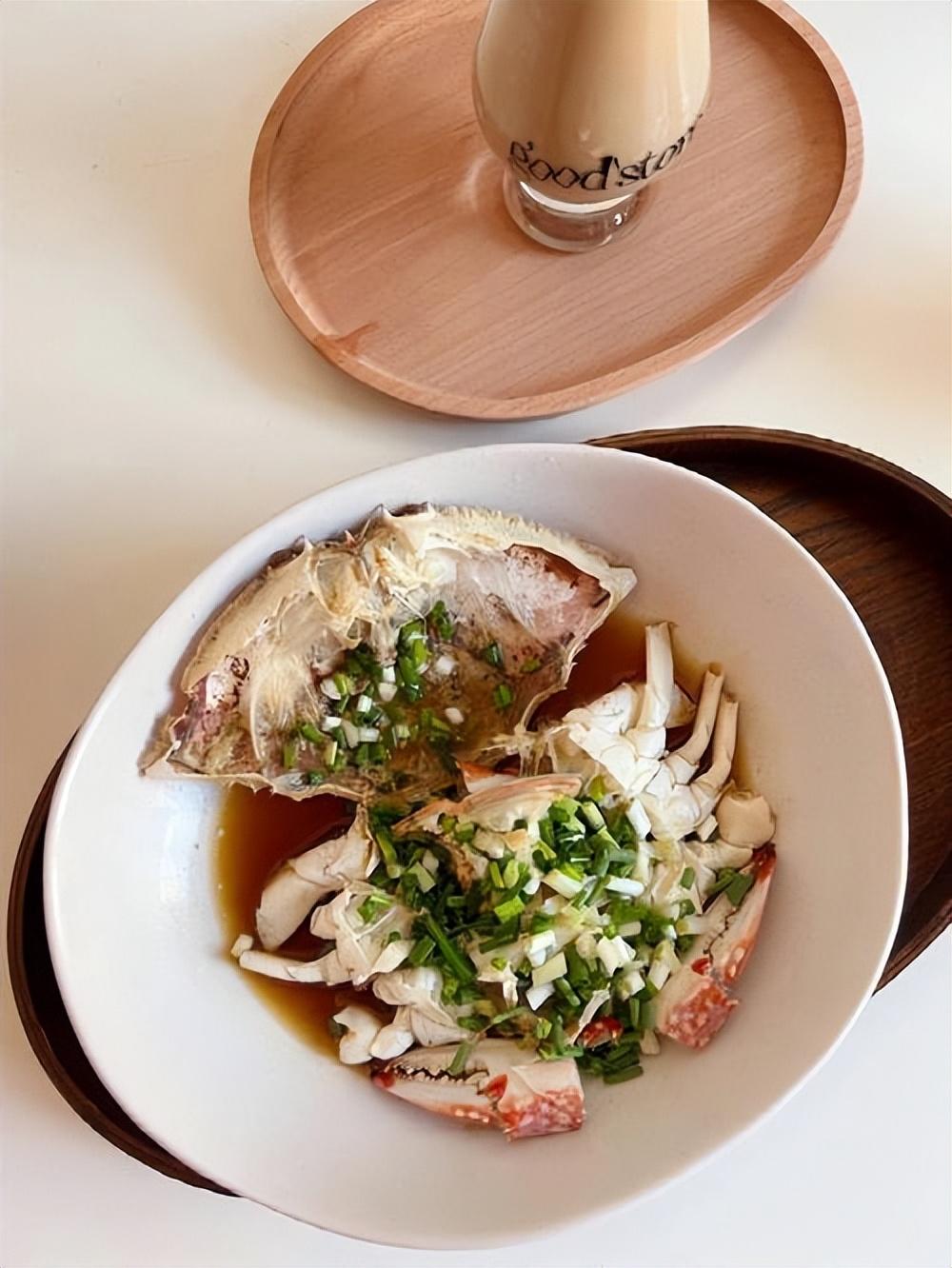 Crab juice is a suitable seafood to eat in summer. It will be more ...