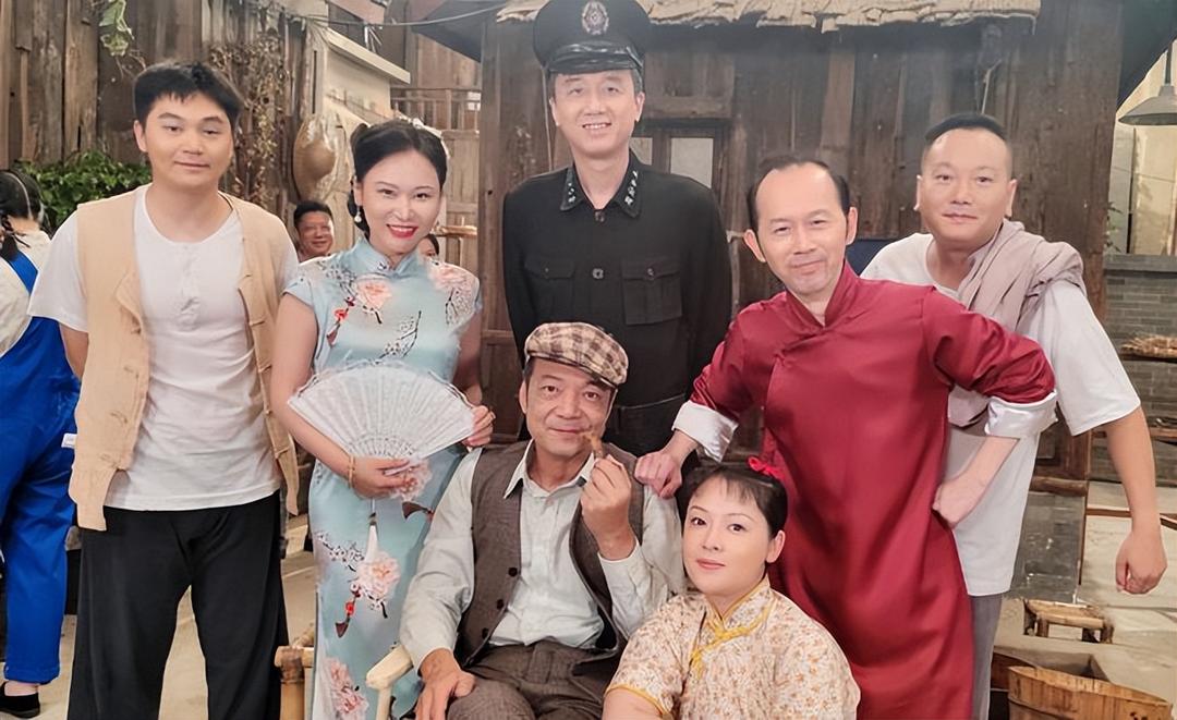 The 38-year-old Rong Hui from "Fat Boy" is Ah Xiang's boyfriend in the ...